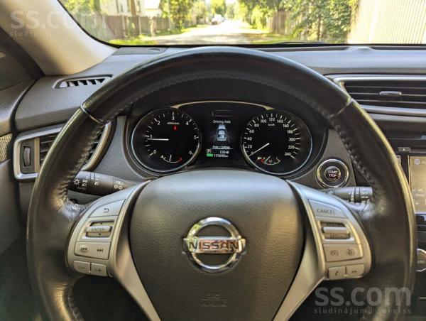 Balts Nissan X-Trail 2015 Rīga, ar dzinēja tilpumu 1.60 L un nobraukumu 176 tūkst. km par 7800 €, foto 10 vietnē AUTOMOTO.COM.LV