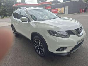 White Nissan X-Trail 2015 in Vilnius, with an engine capacity of 1.60 L and mileage of 232 thousand km for 10000 €, photo 3 on AUTOMOTO.COM.LV