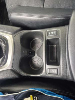 White Nissan X-Trail 2015 in Vilnius, with an engine capacity of 1.60 L and mileage of 232 thousand km for 10000 €, photo 17 on AUTOMOTO.COM.LV