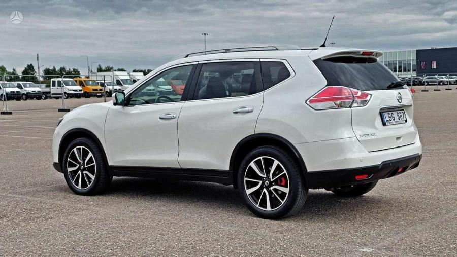 Balts Nissan X-Trail 2015 Viļņa, ar dzinēja tilpumu 1.60 L un nobraukumu 124 tūkst. km par 10300 €, foto 9 vietnē AUTOMOTO.COM.LV