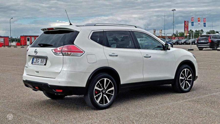 Balts Nissan X-Trail 2015 Viļņa, ar dzinēja tilpumu 1.60 L un nobraukumu 124 tūkst. km par 10300 €, foto 13 vietnē AUTOMOTO.COM.LV