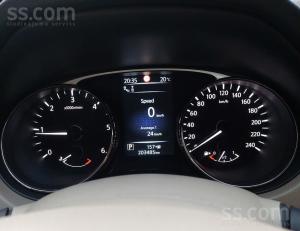 White Nissan X-Trail 2015 in Riga, with an engine capacity of 1.60 L and mileage of 203 thousand km for 8300 €, photo 9 on AUTOMOTO.COM.LV