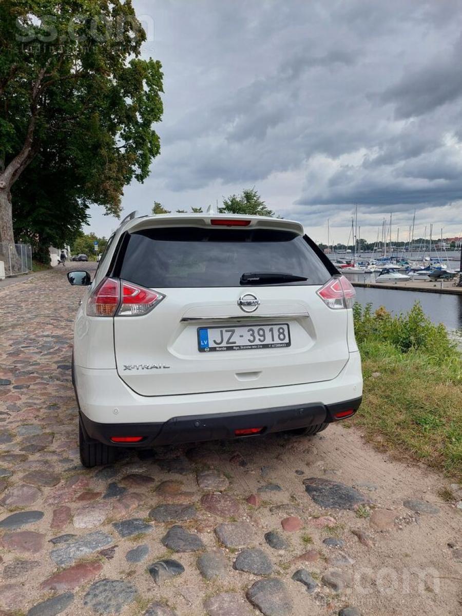 Balts Nissan X-Trail 2015 Rīga, ar dzinēja tilpumu 1.60 L un nobraukumu 203 tūkst. km par 7800 €, foto 3 vietnē AUTOMOTO.COM.LV