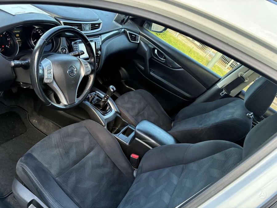 Balts Nissan X-Trail 2015 Šauļi, ar dzinēja tilpumu 1.60 L un nobraukumu 251 tūkst. km par 8500 €, foto 20 vietnē AUTOMOTO.COM.LV