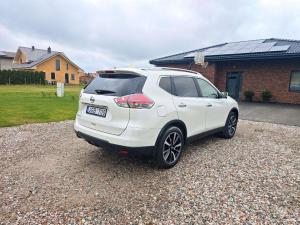 White Nissan X-Trail 2016 in Palanga, with an engine capacity of 1.60 L and mileage of 155 thousand km for 12900 €, photo 5 on AUTOMOTO.COM.LV