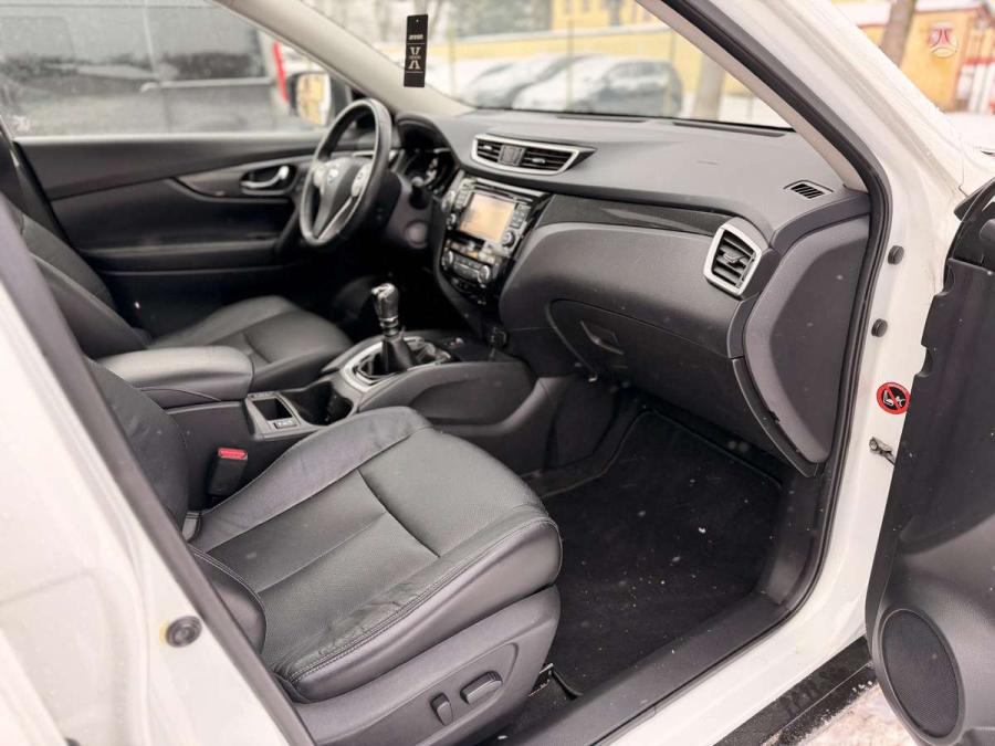 Balts Nissan X-Trail 2016 Tauragė, ar dzinēja tilpumu 1.60 L un nobraukumu 165 tūkst. km par 9400 €, foto 10 vietnē AUTOMOTO.COM.LV
