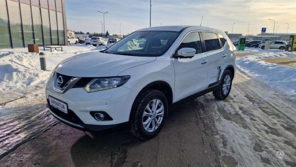 White Nissan X-Trail 2016 in Siauliai, with an engine capacity of 1.60 L and mileage of 230 thousand km for 9900 €, photo 2 on AUTOMOTO.COM.LV