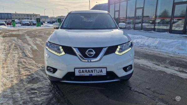 White Nissan X-Trail 2016 in Siauliai, with an engine capacity of 1.60 L and mileage of 230 thousand km for 9900 €, photo 2 on AUTOMOTO.COM.LV