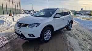 White Nissan X-Trail 2016 in Siauliai, with an engine capacity of 1.60 L and mileage of 230 thousand km for 9900 €, photo 3 on AUTOMOTO.COM.LV