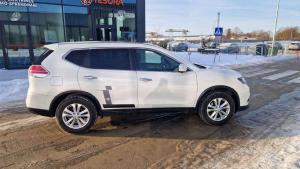 White Nissan X-Trail 2016 in Siauliai, with an engine capacity of 1.60 L and mileage of 230 thousand km for 9900 €, photo 7 on AUTOMOTO.COM.LV