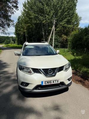 White Nissan X-Trail 2016 in Kazlu Ruda, with an engine capacity of 1.60 L and mileage of 228 thousand km for 3545 €, photo  on AUTOMOTO.COM.LV