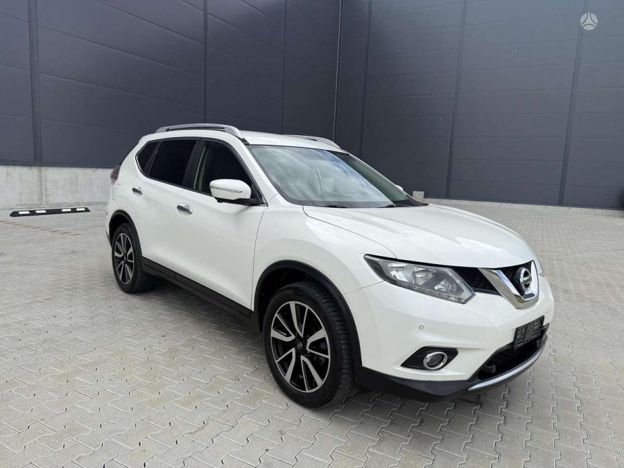 Balts Nissan X-Trail 2016 Šauļi, ar dzinēja tilpumu 1.60 L un nobraukumu 135 tūkst. km par 8900 €, foto 4 vietnē AUTOMOTO.COM.LV