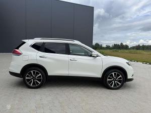 Balts Nissan X-Trail 2016 Šauļi, ar dzinēja tilpumu 1.60 L un nobraukumu 135 tūkst. km par 8900 €, foto 5 vietnē AUTOMOTO.COM.LV