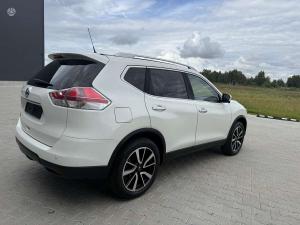 Balts Nissan X-Trail 2016 Šauļi, ar dzinēja tilpumu 1.60 L un nobraukumu 135 tūkst. km par 8900 €, foto 6 vietnē AUTOMOTO.COM.LV