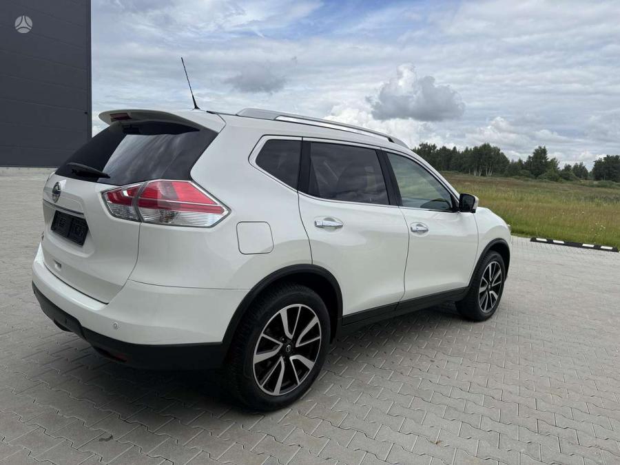 Balts Nissan X-Trail 2016 Šauļi, ar dzinēja tilpumu 1.60 L un nobraukumu 135 tūkst. km par 8900 €, foto 6 vietnē AUTOMOTO.COM.LV