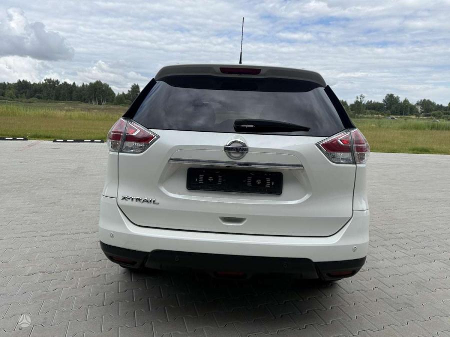 Balts Nissan X-Trail 2016 Šauļi, ar dzinēja tilpumu 1.60 L un nobraukumu 135 tūkst. km par 8900 €, foto 7 vietnē AUTOMOTO.COM.LV