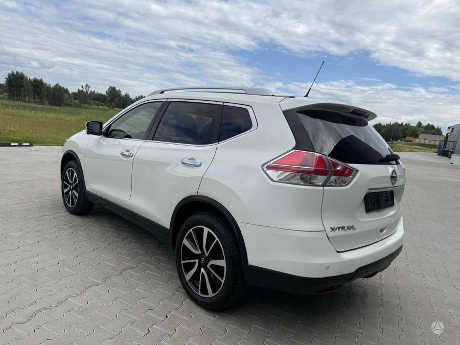 Balts Nissan X-Trail 2016 Šauļi, ar dzinēja tilpumu 1.60 L un nobraukumu 135 tūkst. km par 8900 €, foto 8 vietnē AUTOMOTO.COM.LV