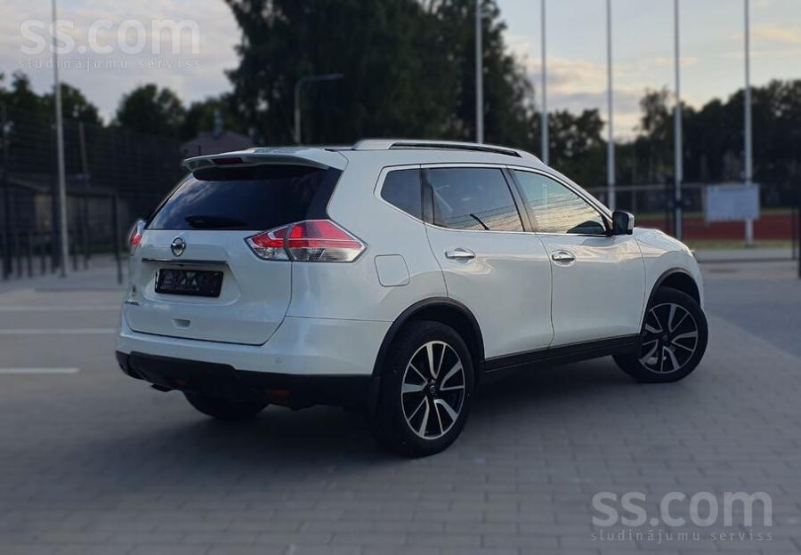 White Nissan X-Trail 2016 in Riga, with an engine capacity of 1.60 L and mileage of 224 thousand km for 9150 €, photo 6 on AUTOMOTO.COM.LV