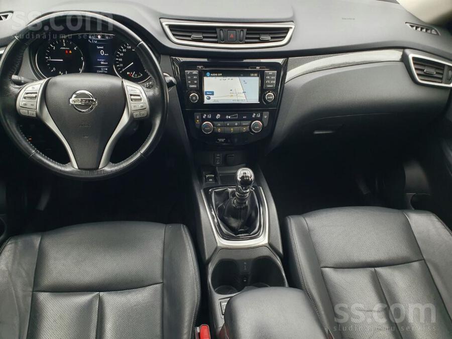White Nissan X-Trail 2016 in Riga, with an engine capacity of 1.60 L and mileage of 224 thousand km for 9150 €, photo 11 on AUTOMOTO.COM.LV