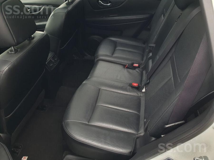 White Nissan X-Trail 2016 in Riga, with an engine capacity of 1.60 L and mileage of 224 thousand km for 9150 €, photo 12 on AUTOMOTO.COM.LV