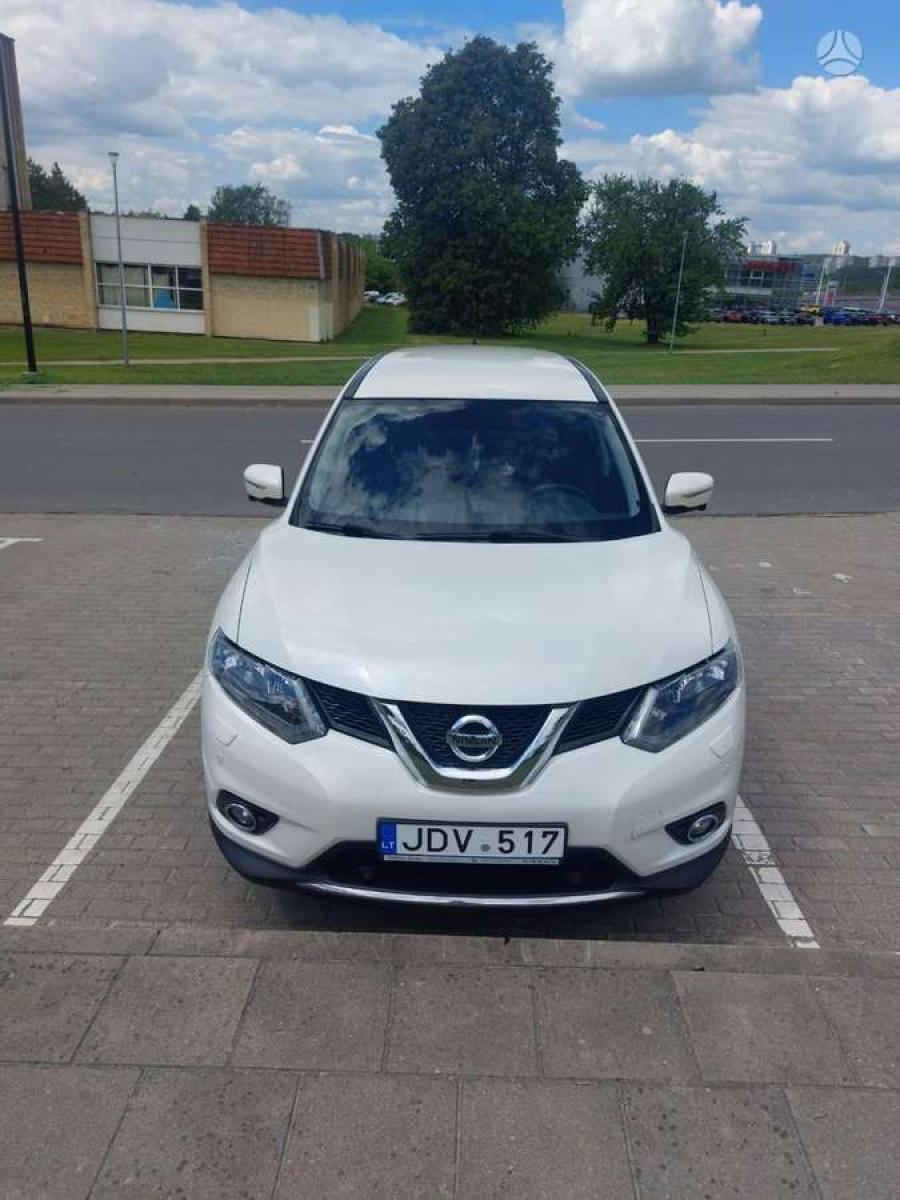 White Nissan X-Trail 2016 in Vilnius, with an engine capacity of 1.60 L and mileage of 168 thousand km for 10300 €, photo 3 on AUTOMOTO.COM.LV
