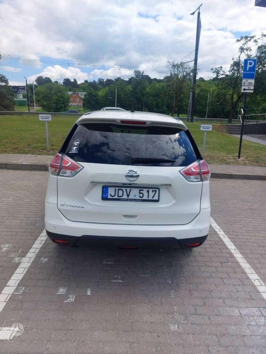 White Nissan X-Trail 2016 in Vilnius, with an engine capacity of 1.60 L and mileage of 168 thousand km for 10300 €, photo 13 on AUTOMOTO.COM.LV
