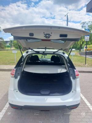White Nissan X-Trail 2016 in Vilnius, with an engine capacity of 1.60 L and mileage of 168 thousand km for 10300 €, photo 14 on AUTOMOTO.COM.LV