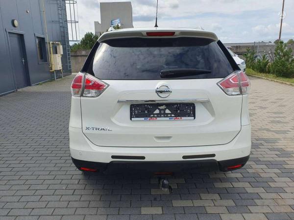 Balts Nissan X-Trail 2016 Šauļi, ar dzinēja tilpumu 1.60 L un nobraukumu 235 tūkst. km par 9599 €, foto 5 vietnē AUTOMOTO.COM.LV