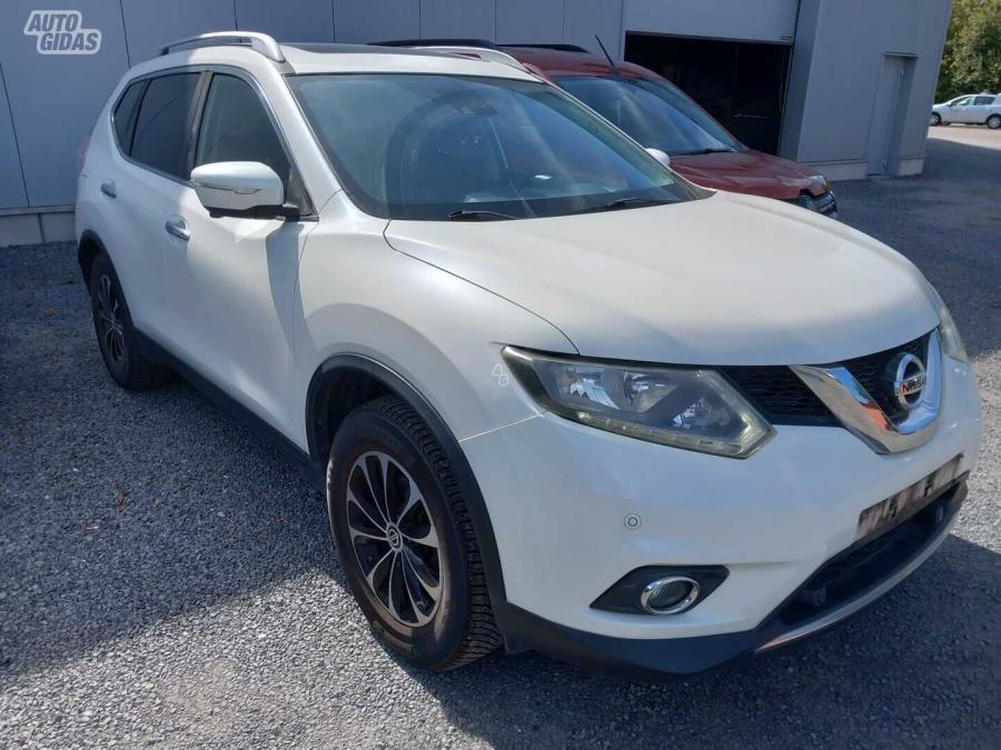 Balts Nissan X-Trail 2016 Šauļi, ar dzinēja tilpumu 1.60 L un nobraukumu 209 tūkst. km par 9650 €, foto 4 vietnē AUTOMOTO.COM.LV