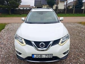 White Nissan X-Trail 2016 in Palanga, with an engine capacity of 1.60 L and mileage of 178 thousand km for 11300 €, photo 9 on AUTOMOTO.COM.LV