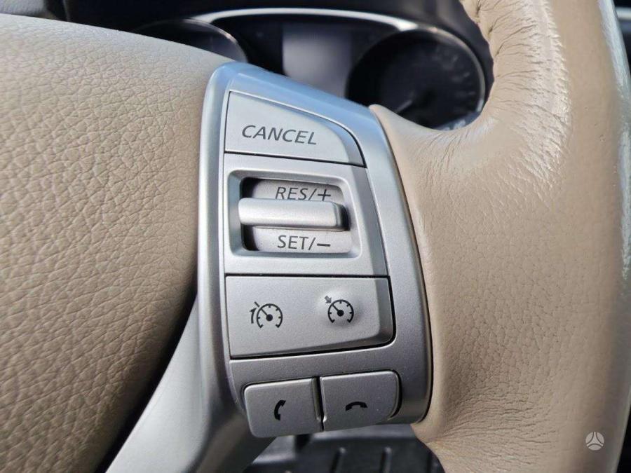 White Nissan X-Trail 2016 in Palanga, with an engine capacity of 1.60 L and mileage of 178 thousand km for 11300 €, photo 13 on AUTOMOTO.COM.LV
