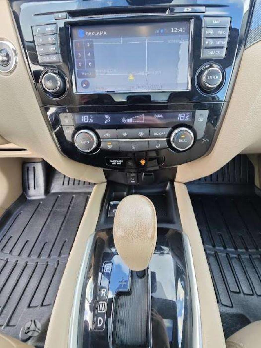 White Nissan X-Trail 2016 in Palanga, with an engine capacity of 1.60 L and mileage of 178 thousand km for 11300 €, photo 16 on AUTOMOTO.COM.LV