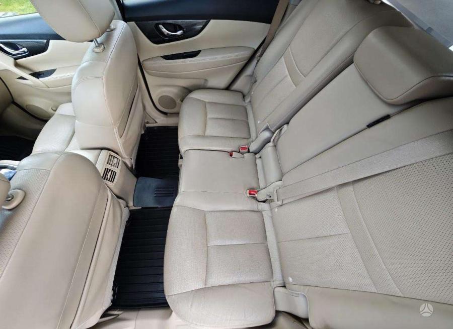 White Nissan X-Trail 2016 in Palanga, with an engine capacity of 1.60 L and mileage of 178 thousand km for 11300 €, photo 22 on AUTOMOTO.COM.LV