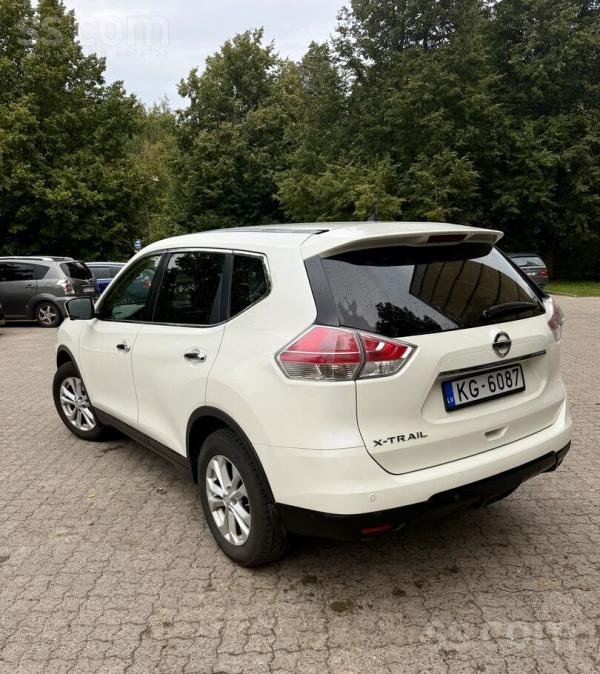 Nissan X-Trail 2016 in Riga on AUTOMOTO.COM.LV White Nissan X-Trail 2016 in Riga, with an engine capacity of 1.60 L and mileage of 221 thousand km for 8200 ā¬, photo 6 on AUTOMOTO.COM.LV