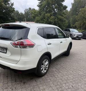 White Nissan X-Trail 2016 in Riga, with an engine capacity of 1.60 L and mileage of 221 thousand km for 8200 €, photo 8 on AUTOMOTO.COM.LV
