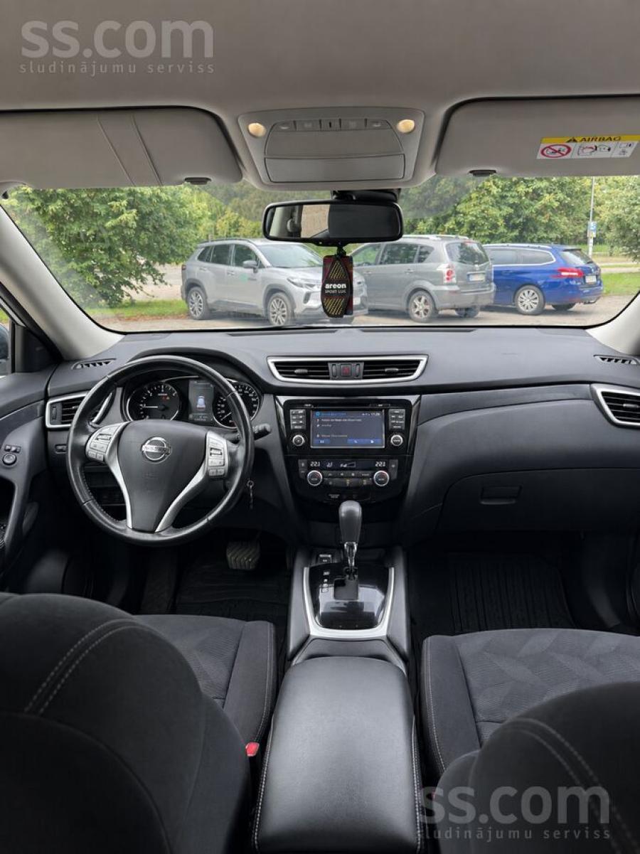 White Nissan X-Trail 2016 in Riga, with an engine capacity of 1.60 L and mileage of 221 thousand km for 8200 €, photo 11 on AUTOMOTO.COM.LV