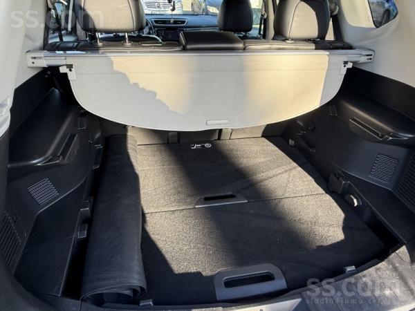 White Nissan X-Trail 2016 in Riga, with an engine capacity of 1.60 L and mileage of 163 thousand km for 11990 €, photo 10 on AUTOMOTO.COM.LV