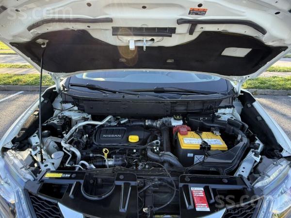 White Nissan X-Trail 2016 in Riga, with an engine capacity of 1.60 L and mileage of 163 thousand km for 11990 €, photo 11 on AUTOMOTO.COM.LV