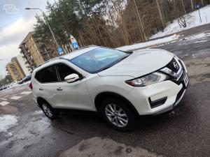 White Nissan X-Trail 2017 in Vilnius, with an engine capacity of 2.50 L and mileage of 119 thousand km for 8700 €, photo 5 on AUTOMOTO.COM.LV
