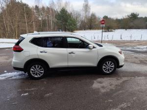 White Nissan X-Trail 2017 in Vilnius, with an engine capacity of 2.50 L and mileage of 119 thousand km for 8700 €, photo 10 on AUTOMOTO.COM.LV