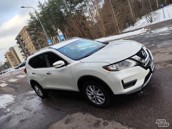 White Nissan X-Trail 2017 in Vilnius, with an engine capacity of 2.50 L and mileage of 119 thousand km for 8300 €, photo 6 on AUTOMOTO.COM.LV