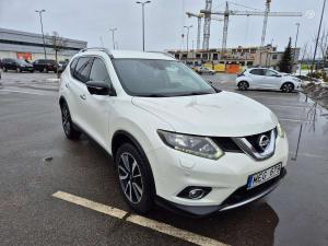 White Nissan X-Trail 2017 in Vilnius, with an engine capacity of 1.60 L and mileage of 162 thousand km for 9000 €, photo  on AUTOMOTO.COM.LV