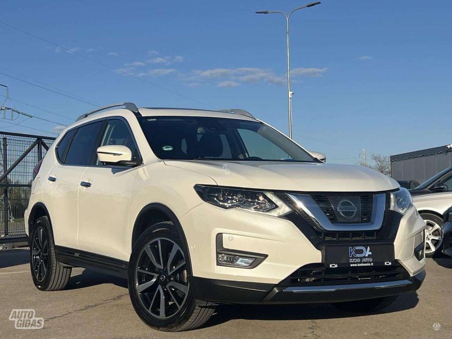 White Nissan X-Trail 2017 in Marijampole, with an engine capacity of 2.00 L and mileage of 107 thousand km for 15750 €, photo 4 on AUTOMOTO.COM.LV