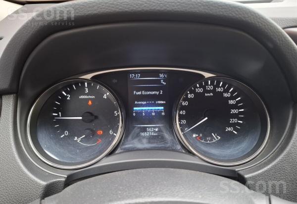 White Nissan X-Trail 2017 in Liepaja, with an engine capacity of 1.60 L and mileage of 166 thousand km for 10700 €, photo 7 on AUTOMOTO.COM.LV