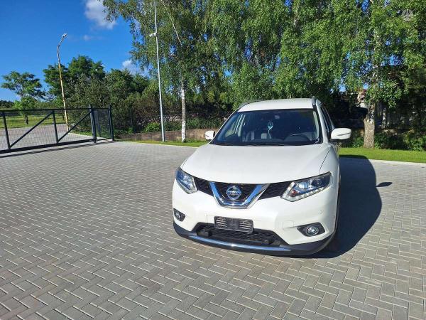 White Nissan X-Trail 2017 in Kaunas, with an engine capacity of 1.60 L and mileage of 163 thousand km for 9950 €, photo 6 on AUTOMOTO.COM.LV