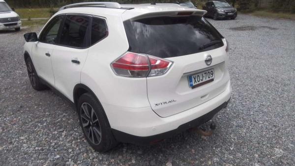 White Nissan X-Trail 2017 in Marijampole, with an engine capacity of 2.00 L and mileage of 267 thousand km for 5900 €, photo 3 on AUTOMOTO.COM.LV