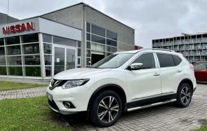 White Nissan X-Trail 2017 in Klaipeda, with an engine capacity of 1.60 L and mileage of 159 thousand km for 13800 €, photo 3 on AUTOMOTO.COM.LV