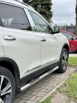 White Nissan X-Trail 2017 in Klaipeda, with an engine capacity of 1.60 L and mileage of 159 thousand km for 13800 €, photo 10 on AUTOMOTO.COM.LV