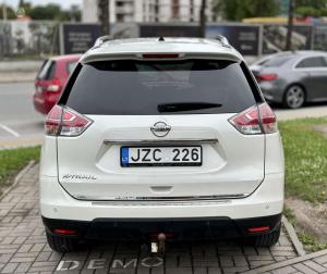 White Nissan X-Trail 2017 in Klaipeda, with an engine capacity of 1.60 L and mileage of 159 thousand km for 13800 €, photo 12 on AUTOMOTO.COM.LV