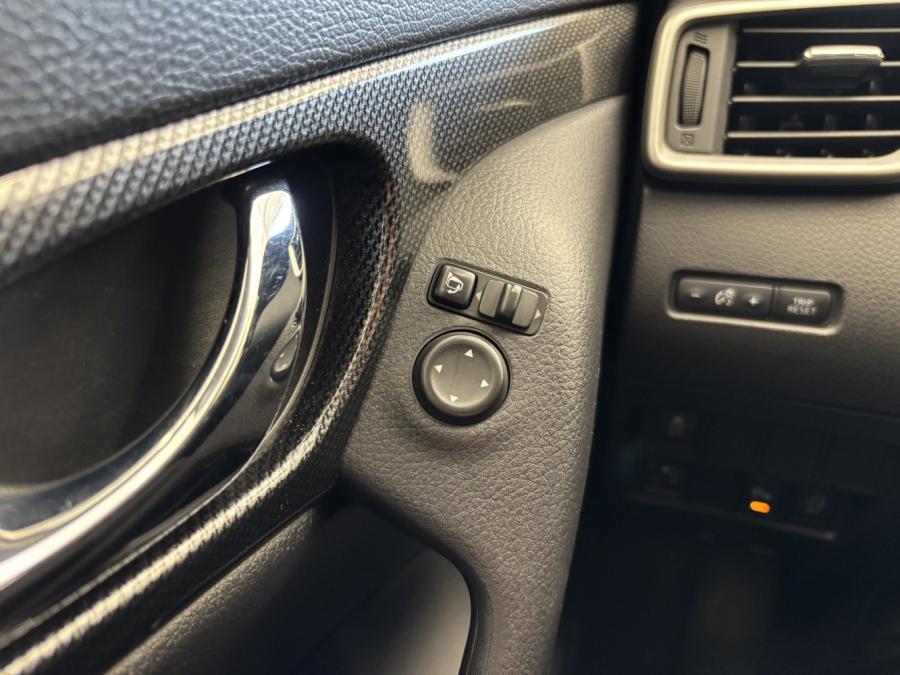 Balts Nissan X-Trail 2017 Rīga, ar dzinēja tilpumu 1.60 L un nobraukumu 169 tūkst. km par 9300 €, foto 26 vietnē AUTOMOTO.COM.LV